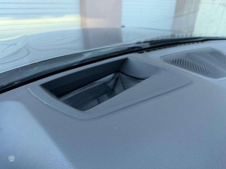 Grey BMW 330 2019 in Vilnius, with an engine capacity of 2.00 L and mileage of 85 thousand km for 27500 €, photo 22 on AUTOMOTO.COM.LV
