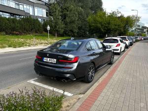 Grey BMW 330 2019 in Vilnius, with an engine capacity of 2.00 L and mileage of 152 thousand km for 24900 €, photo 3 on AUTOMOTO.COM.LV