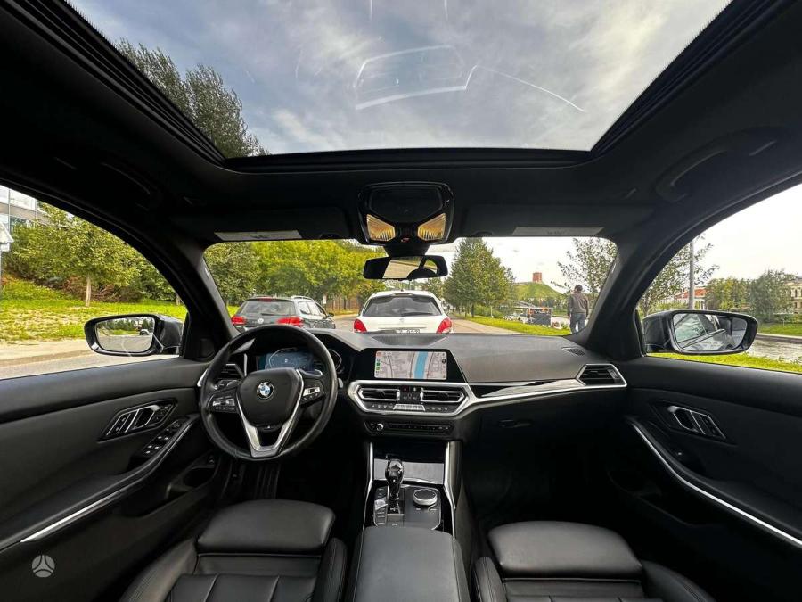 Grey BMW 330 2019 in Vilnius, with an engine capacity of 2.00 L and mileage of 152 thousand km for 24900 €, photo 6 on AUTOMOTO.COM.LV