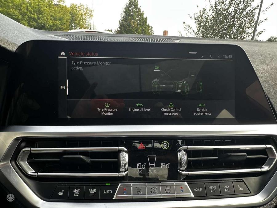 Grey BMW 330 2019 in Vilnius, with an engine capacity of 2.00 L and mileage of 152 thousand km for 24900 €, photo 12 on AUTOMOTO.COM.LV