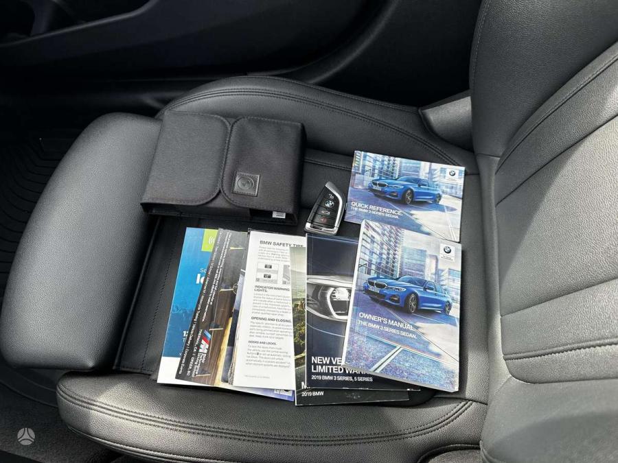 Grey BMW 330 2019 in Vilnius, with an engine capacity of 2.00 L and mileage of 152 thousand km for 24900 €, photo 15 on AUTOMOTO.COM.LV