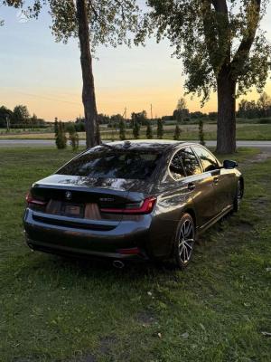 Grey BMW 330 2019 in Siauliai, with an engine capacity of 2.00 L and mileage of 117 thousand km for 9500 €, photo 3 on AUTOMOTO.COM.LV