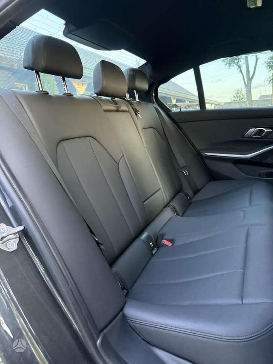 Grey BMW 330 2019 in Siauliai, with an engine capacity of 2.00 L and mileage of 117 thousand km for 9500 €, photo 9 on AUTOMOTO.COM.LV