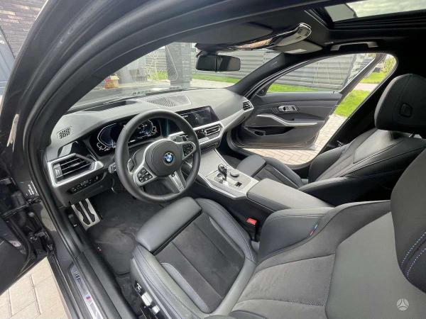 Pelēks BMW 330 2020 Viļņa, ar dzinēja tilpumu 2.00 L un nobraukumu 96 tūkst. km par 31500 €, foto 5 vietnē AUTOMOTO.COM.LV