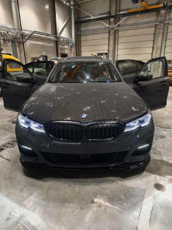 Pelēks BMW 330 2020 Jonava, ar dzinēja tilpumu 2.00 L un nobraukumu 195 tūkst. km par 23050 €, foto 1 vietnē AUTOMOTO.COM.LV
