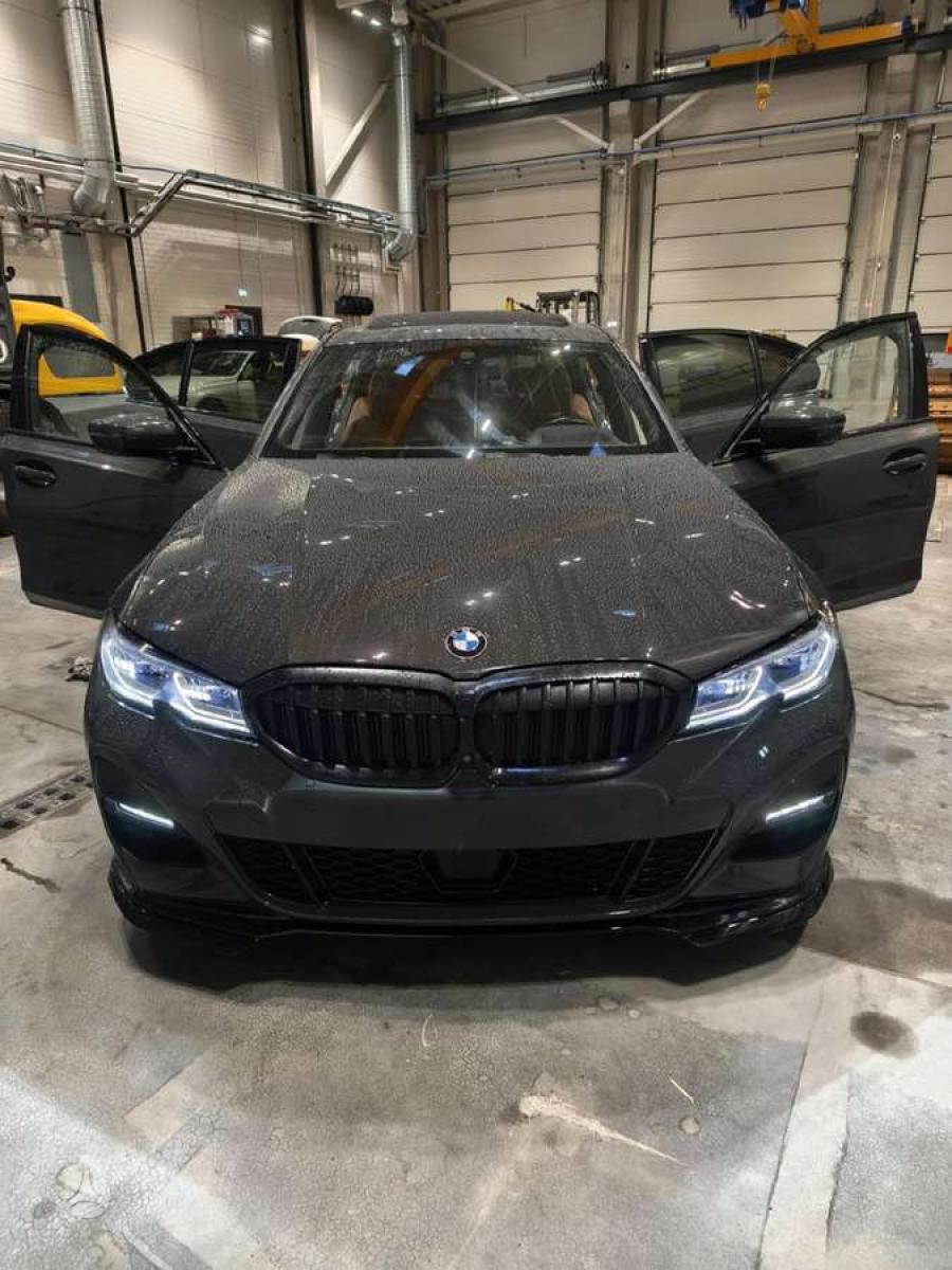 Pelēks BMW 330 2020 Jonava, ar dzinēja tilpumu 2.00 L un nobraukumu 195 tūkst. km par 23050 €, foto 1 vietnē AUTOMOTO.COM.LV