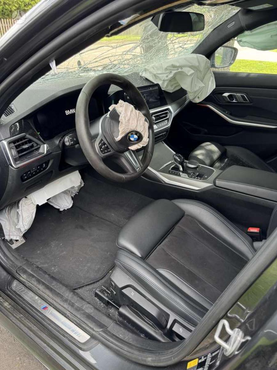 Grey BMW 330 2020 in Kazlu Ruda, with an engine capacity of 2.00 L and mileage of 117 thousand km for 11100 €, photo 9 on AUTOMOTO.COM.LV