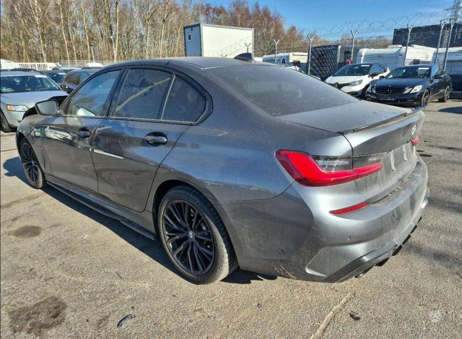 Grey BMW 330 2021 in Klaipeda, with an engine capacity of 2.00 L and mileage of 62 thousand km for 15400 €, photo 4 on AUTOMOTO.COM.LV