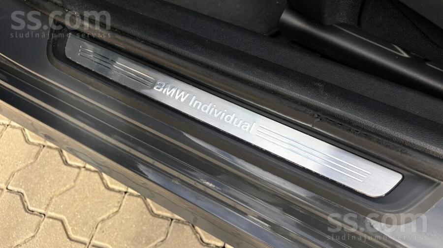 Grey BMW 330 2021 in Liepaja, with an engine capacity of 2.00 L and mileage of 163 thousand km for 22750 €, photo 11 on AUTOMOTO.COM.LV