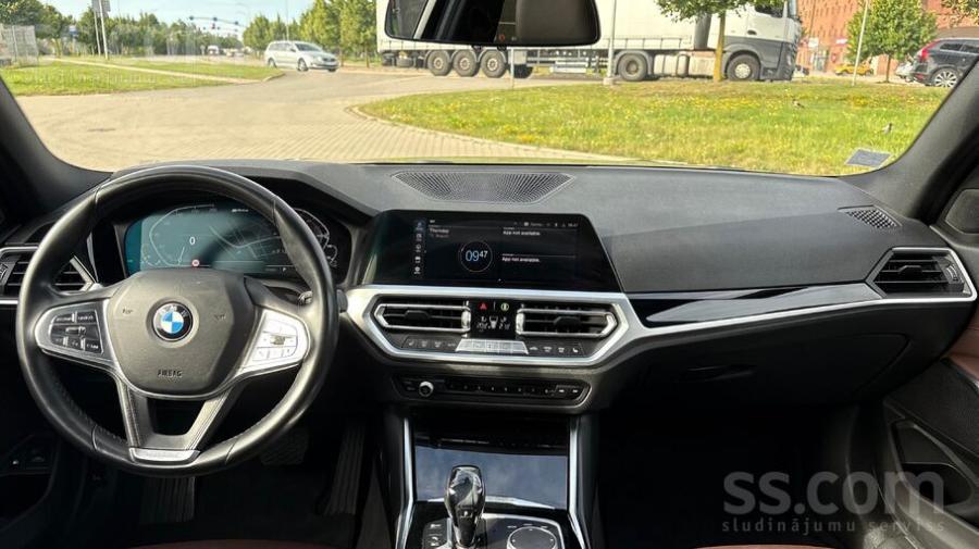 Grey BMW 330 2021 in Liepaja, with an engine capacity of 2.00 L and mileage of 163 thousand km for 22750 €, photo 23 on AUTOMOTO.COM.LV