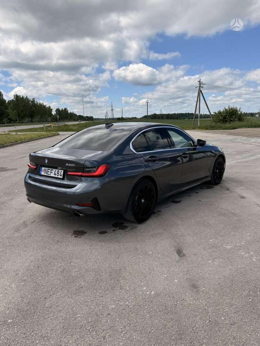 Grey BMW 330 2022 in Siauliai, with an engine capacity of 2.00 L and mileage of 67 thousand km for 24999 €, photo 4 on AUTOMOTO.COM.LV