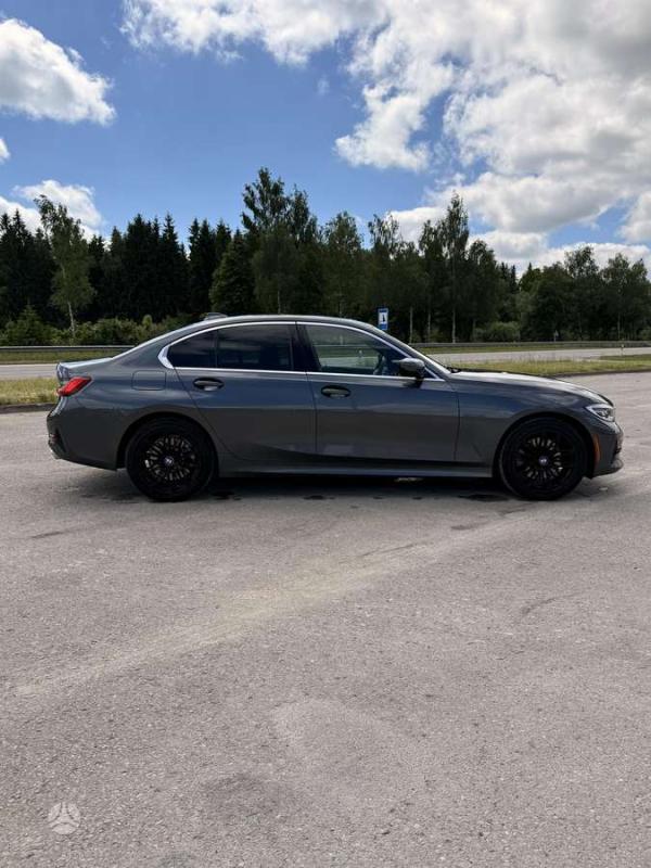 Grey BMW 330 2022 in Siauliai, with an engine capacity of 2.00 L and mileage of 67 thousand km for 24999 €, photo 4 on AUTOMOTO.COM.LV