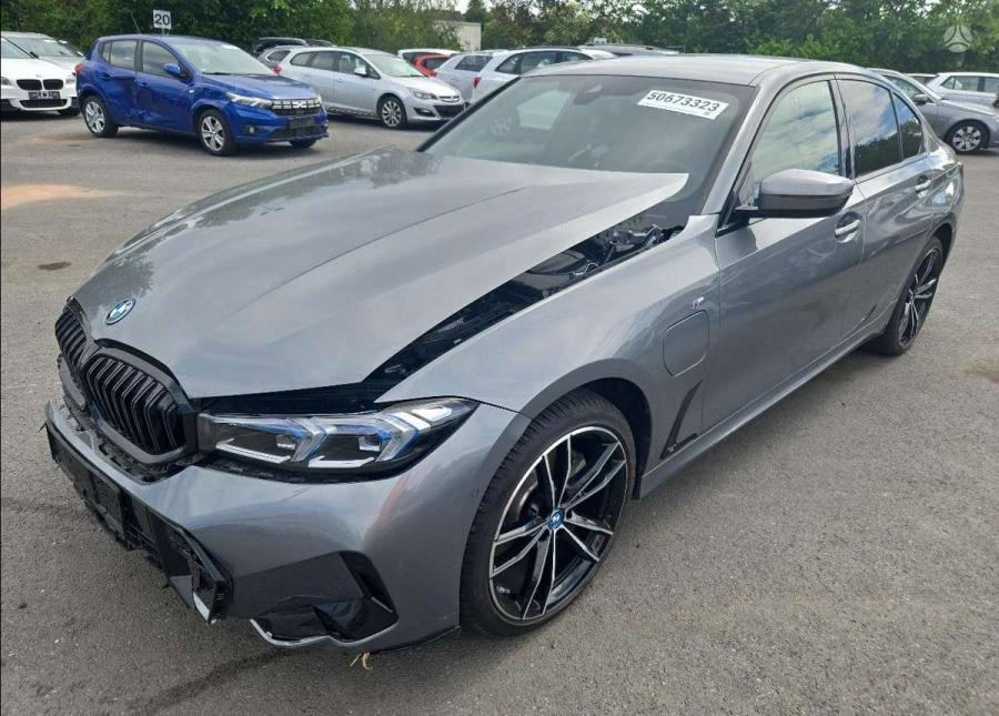Pelēks BMW 330 2024 Klaipėda, ar dzinēja tilpumu 2.00 L un nobraukumu 9 tūkst. km par 13500 €, foto 5 vietnē AUTOMOTO.COM.LV