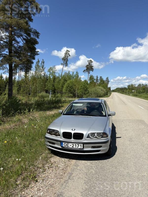 Grey BMW 330 2000 in Saldus, with an engine capacity of 3.00 L and mileage of 370 thousand km for 1700 €, photo 2 on AUTOMOTO.COM.LV