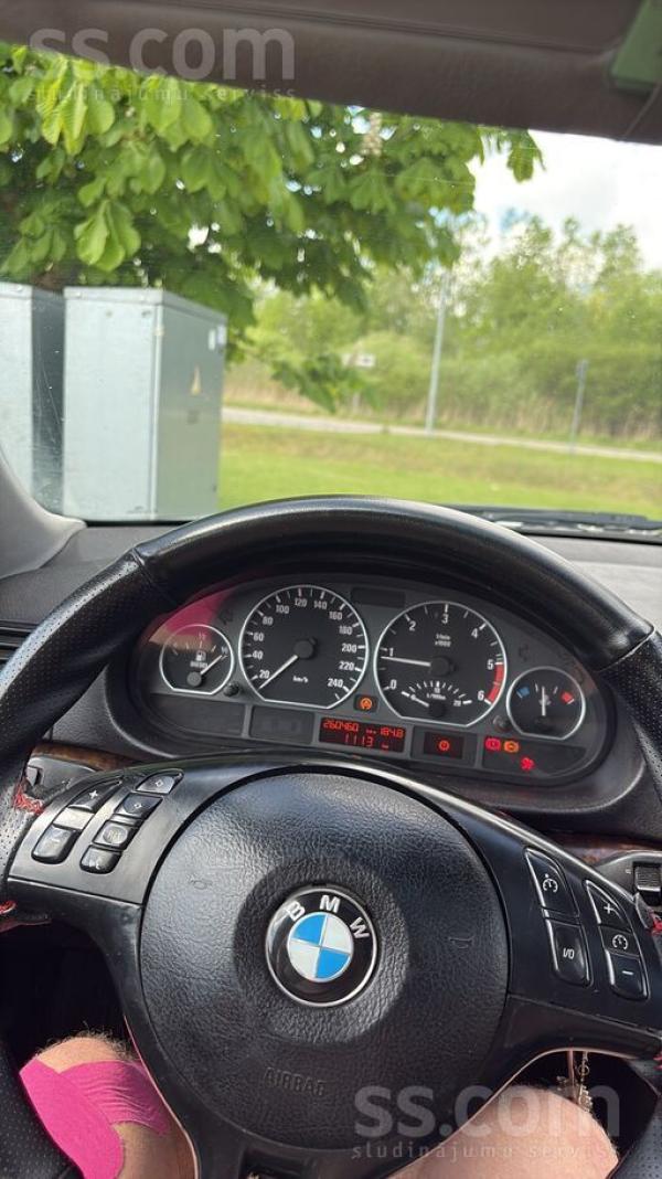 Grey BMW 330 2000 in Saldus, with an engine capacity of 3.00 L and mileage of 370 thousand km for 1700 €, photo 7 on AUTOMOTO.COM.LV