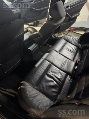 Pelēks BMW 330 2001 Saldus, ar dzinēja tilpumu 3.00 L un nobraukumu 436 tūkst. km par 2550 €, foto 5 vietnē AUTOMOTO.COM.LV