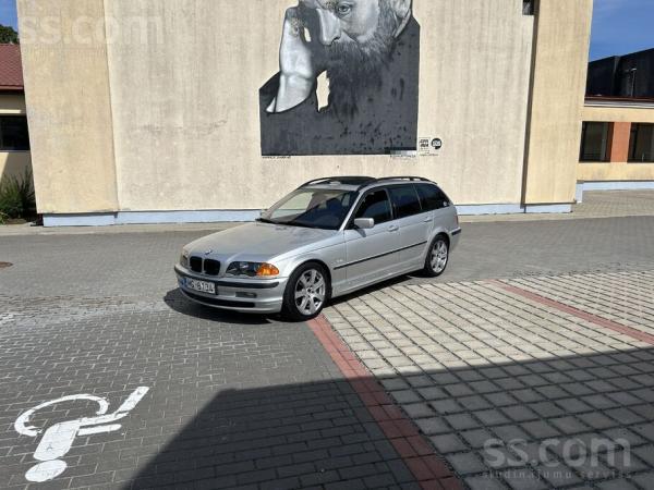 Серый БМВ 330 2001 в Кулдига, объемом двигателя 3.00 л и пробегом 0 тыс. км за 2400 €, фото 1 на AUTOMOTO.COM.LV