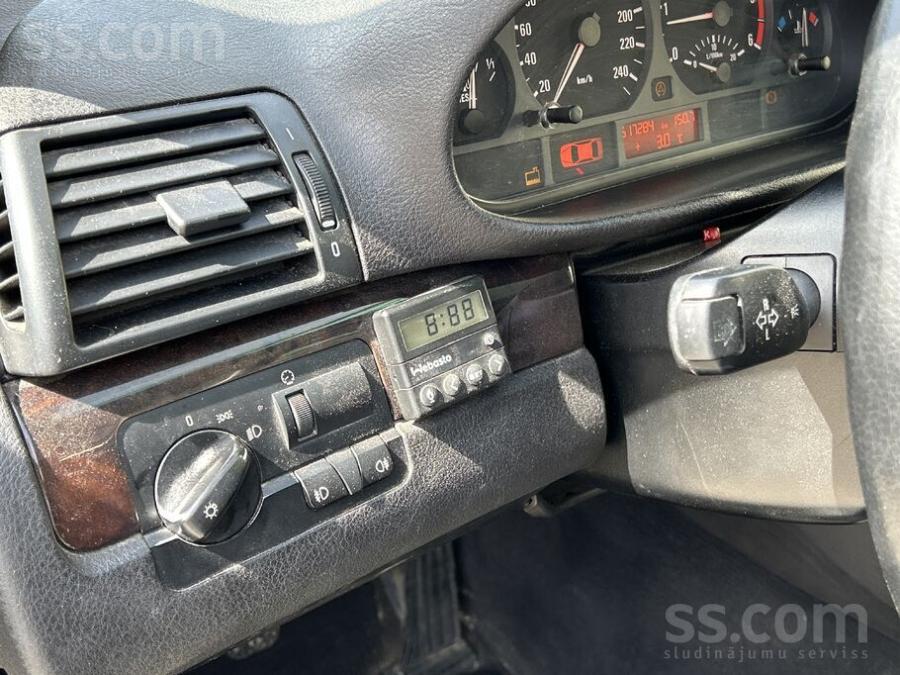 Серый БМВ 330 2001 в Кулдига, объемом двигателя 3.00 л и пробегом 0 тыс. км за 2400 €, фото 11 на AUTOMOTO.COM.LV