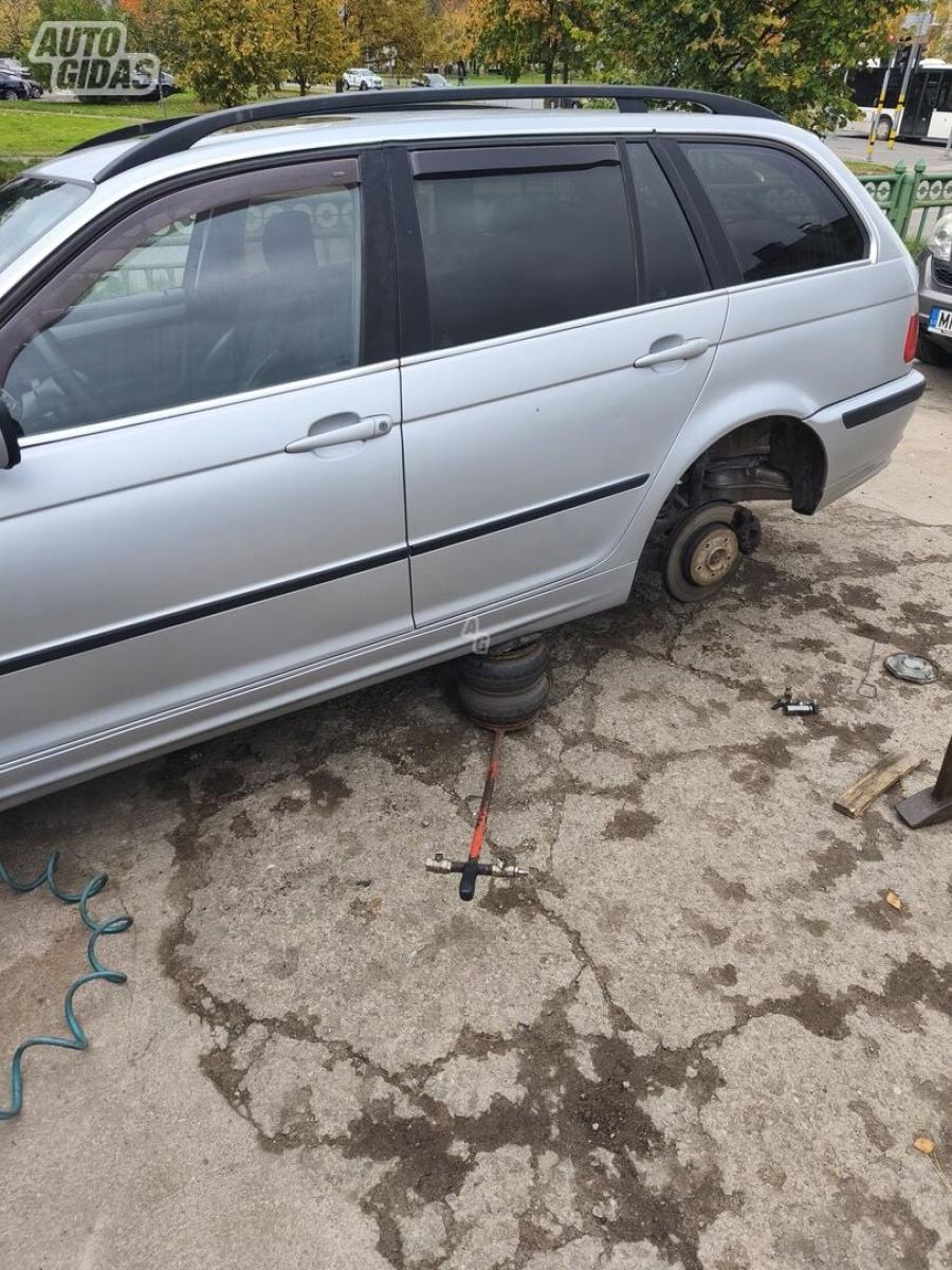 Pelēks BMW 330 2001 Panevēža, ar dzinēja tilpumu 2.90 L un nobraukumu 350 tūkst. km par 1950 €, foto 14 vietnē AUTOMOTO.COM.LV