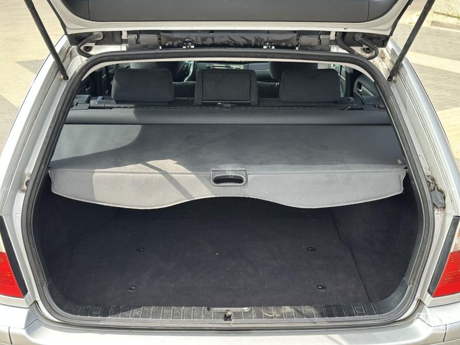 Pelēks BMW 330 2002 Jonava, ar dzinēja tilpumu 3.00 L un nobraukumu 288 tūkst. km par 2000 €, foto 7 vietnē AUTOMOTO.COM.LV