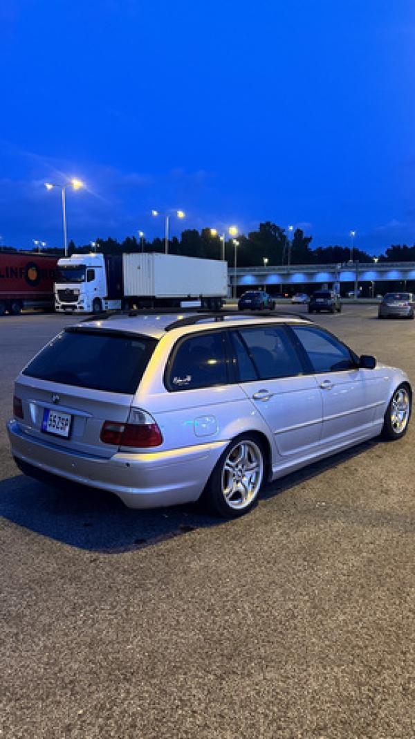 Pelēks BMW 330 2002 Tallina, ar dzinēja tilpumu 0.00 L un nobraukumu 387 tūkst. km par 3800 €, foto 5 vietnē AUTOMOTO.COM.LV