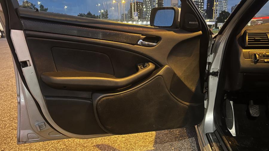 Pelēks BMW 330 2002 Tallina, ar dzinēja tilpumu 0.00 L un nobraukumu 387 tūkst. km par 3800 €, foto 7 vietnē AUTOMOTO.COM.LV