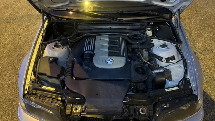 Pelēks BMW 330 2002 Tallina, ar dzinēja tilpumu 0.00 L un nobraukumu 387 tūkst. km par 3800 €, foto 9 vietnē AUTOMOTO.COM.LV