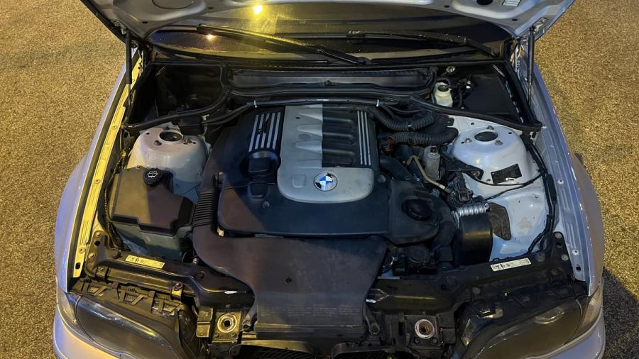 Pelēks BMW 330 2002 Tallina, ar dzinēja tilpumu 0.00 L un nobraukumu 387 tūkst. km par 3800 €, foto 17 vietnē AUTOMOTO.COM.LV