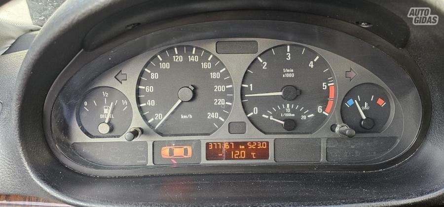 Grey BMW 330 2003 in Kaunas, with an engine capacity of 3.00 L and mileage of 377 thousand km for 2600 €, photo 8 on AUTOMOTO.COM.LV