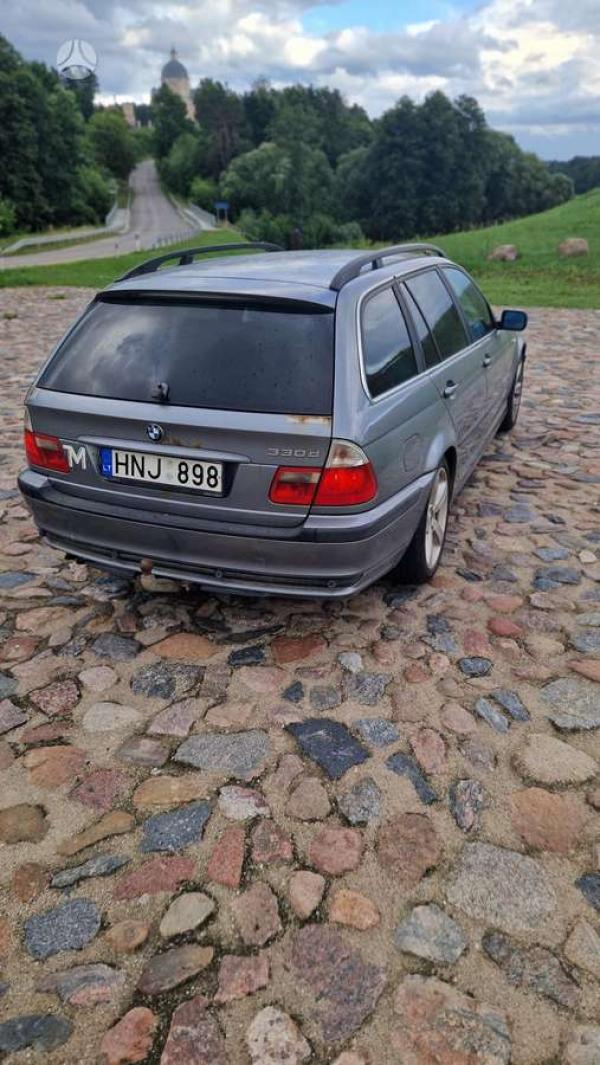 Pelēks BMW 330 2003 Druskininkai, ar dzinēja tilpumu 2.99 L un nobraukumu 354 tūkst. km par 2000 €, foto 3 vietnē AUTOMOTO.COM.LV