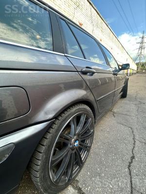 Grey BMW 330 2003 in Riga, with an engine capacity of 3.00 L and mileage of 489 thousand km for 2300 €, photo 5 on AUTOMOTO.COM.LV