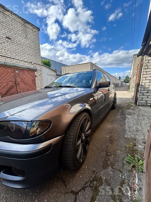 Grey BMW 330 2003 in Riga, with an engine capacity of 3.00 L and mileage of 489 thousand km for 2300 €, photo 2 on AUTOMOTO.COM.LV