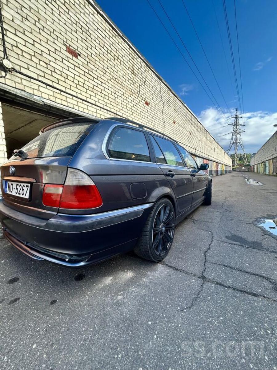 Grey BMW 330 2003 in Riga, with an engine capacity of 3.00 L and mileage of 489 thousand km for 2300 €, photo 6 on AUTOMOTO.COM.LV