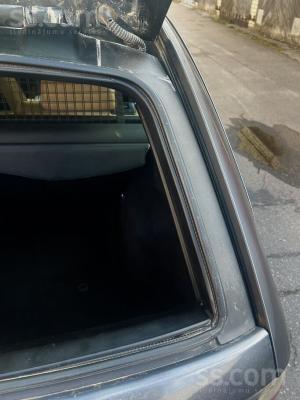 Grey BMW 330 2003 in Riga, with an engine capacity of 3.00 L and mileage of 489 thousand km for 2300 €, photo 9 on AUTOMOTO.COM.LV
