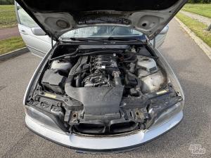 Grey BMW 330 2004 in Kaunas, with an engine capacity of 3.00 L and mileage of 399 thousand km for 1950 €, photo 12 on AUTOMOTO.COM.LV
