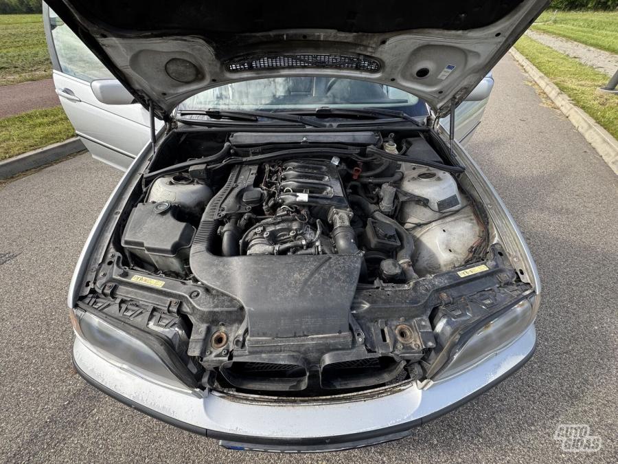 Pelēks BMW 330 2004 Kauņa, ar dzinēja tilpumu 3.00 L un nobraukumu 399 tūkst. km par 1950 €, foto 12 vietnē AUTOMOTO.COM.LV