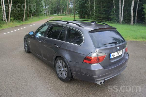 Pelēks BMW 330 2005 Rīga, ar dzinēja tilpumu 3.00 L un nobraukumu 335 tūkst. km par 4100 €, foto 2 vietnē AUTOMOTO.COM.LV