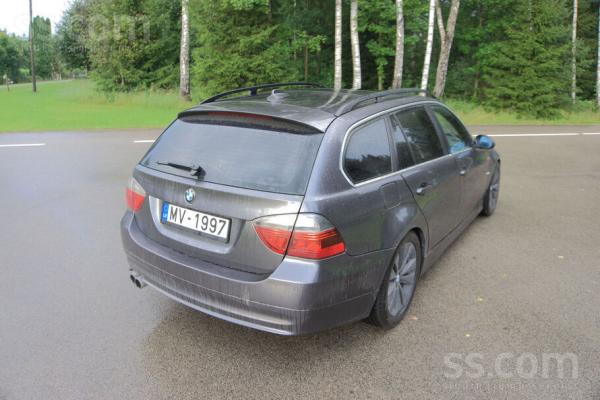 Pelēks BMW 330 2005 Rīga, ar dzinēja tilpumu 3.00 L un nobraukumu 335 tūkst. km par 4100 €, foto 4 vietnē AUTOMOTO.COM.LV