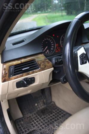 Pelēks BMW 330 2005 Rīga, ar dzinēja tilpumu 3.00 L un nobraukumu 335 tūkst. km par 4100 €, foto 13 vietnē AUTOMOTO.COM.LV