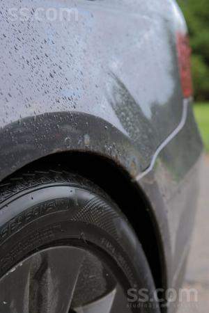 Pelēks BMW 330 2005 Rīga, ar dzinēja tilpumu 3.00 L un nobraukumu 335 tūkst. km par 4100 €, foto 14 vietnē AUTOMOTO.COM.LV