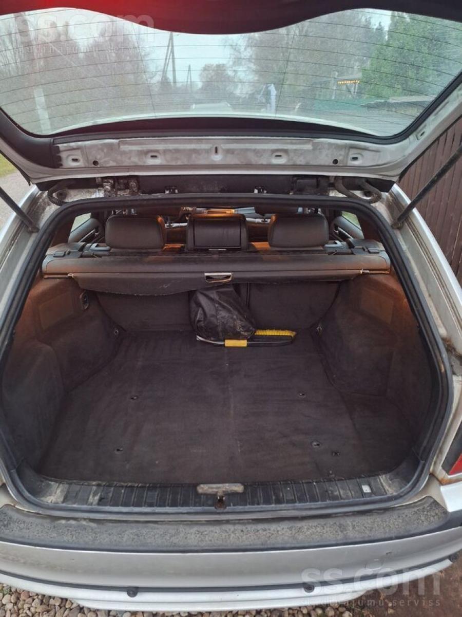 Grey BMW 330 2005 in Riga, with an engine capacity of 3.00 L and mileage of 499 thousand km for 1750 €, photo 6 on AUTOMOTO.COM.LV