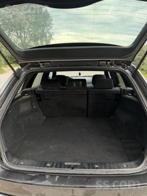 Pelēks BMW 330 2005 Rīga, ar dzinēja tilpumu 3.00 L un nobraukumu 427 tūkst. km par 2100 €, foto 4 vietnē AUTOMOTO.COM.LV