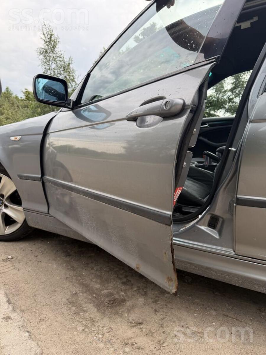 Pelēks BMW 330 2005 Rīga, ar dzinēja tilpumu 3.00 L un nobraukumu 427 tūkst. km par 2100 €, foto 9 vietnē AUTOMOTO.COM.LV