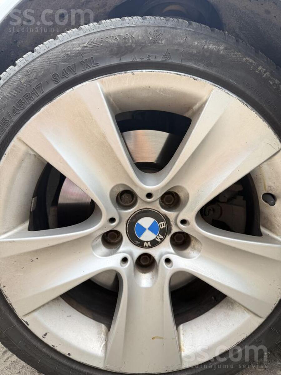 Pelēks BMW 330 2005 Rīga, ar dzinēja tilpumu 3.00 L un nobraukumu 427 tūkst. km par 2100 €, foto 10 vietnē AUTOMOTO.COM.LV
