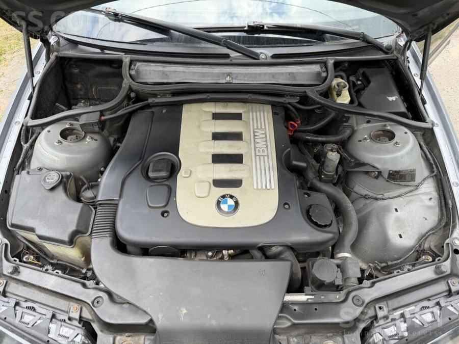 Pelēks BMW 330 2005 Rīga, ar dzinēja tilpumu 3.00 L un nobraukumu 427 tūkst. km par 2100 €, foto 15 vietnē AUTOMOTO.COM.LV