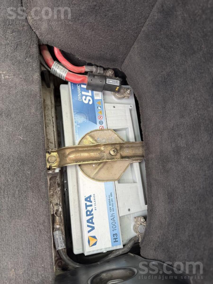 Pelēks BMW 330 2005 Rīga, ar dzinēja tilpumu 3.00 L un nobraukumu 427 tūkst. km par 2100 €, foto 16 vietnē AUTOMOTO.COM.LV