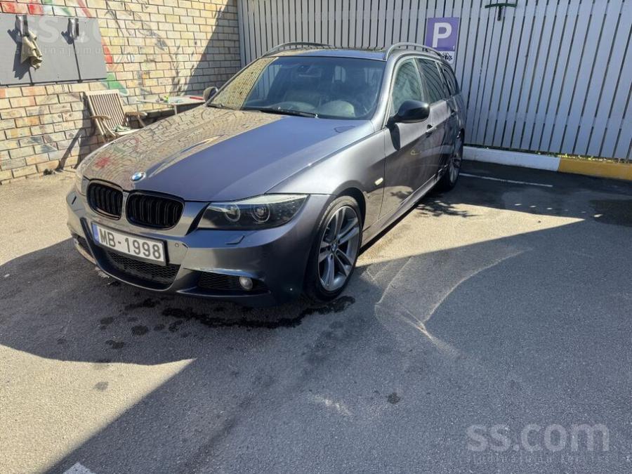 Pelēks BMW 330 2006 Jūrmala, ar dzinēja tilpumu 3.00 L un nobraukumu 385 tūkst. km par 6895 €, foto 1 vietnē AUTOMOTO.COM.LV