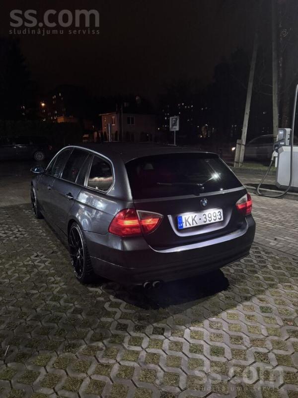 Grey BMW 330 2006 in Jurmala, with an engine capacity of 3.00 L and mileage of 322 thousand km for 4600 €, photo 3 on AUTOMOTO.COM.LV