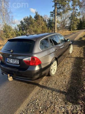 Pelēks BMW 330 2006 Liepāja, ar dzinēja tilpumu 3.00 L un nobraukumu 372 tūkst. km par 4200 €, foto 4 vietnē AUTOMOTO.COM.LV
