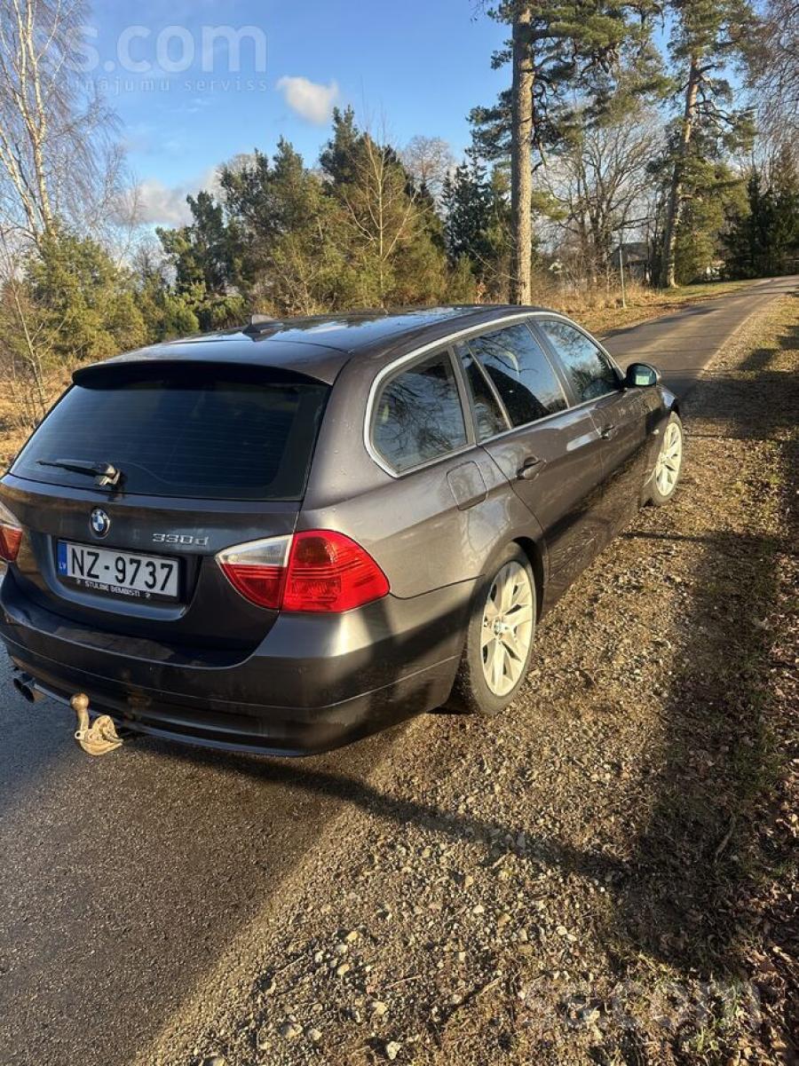 Pelēks BMW 330 2006 Liepāja, ar dzinēja tilpumu 3.00 L un nobraukumu 372 tūkst. km par 4200 €, foto 4 vietnē AUTOMOTO.COM.LV